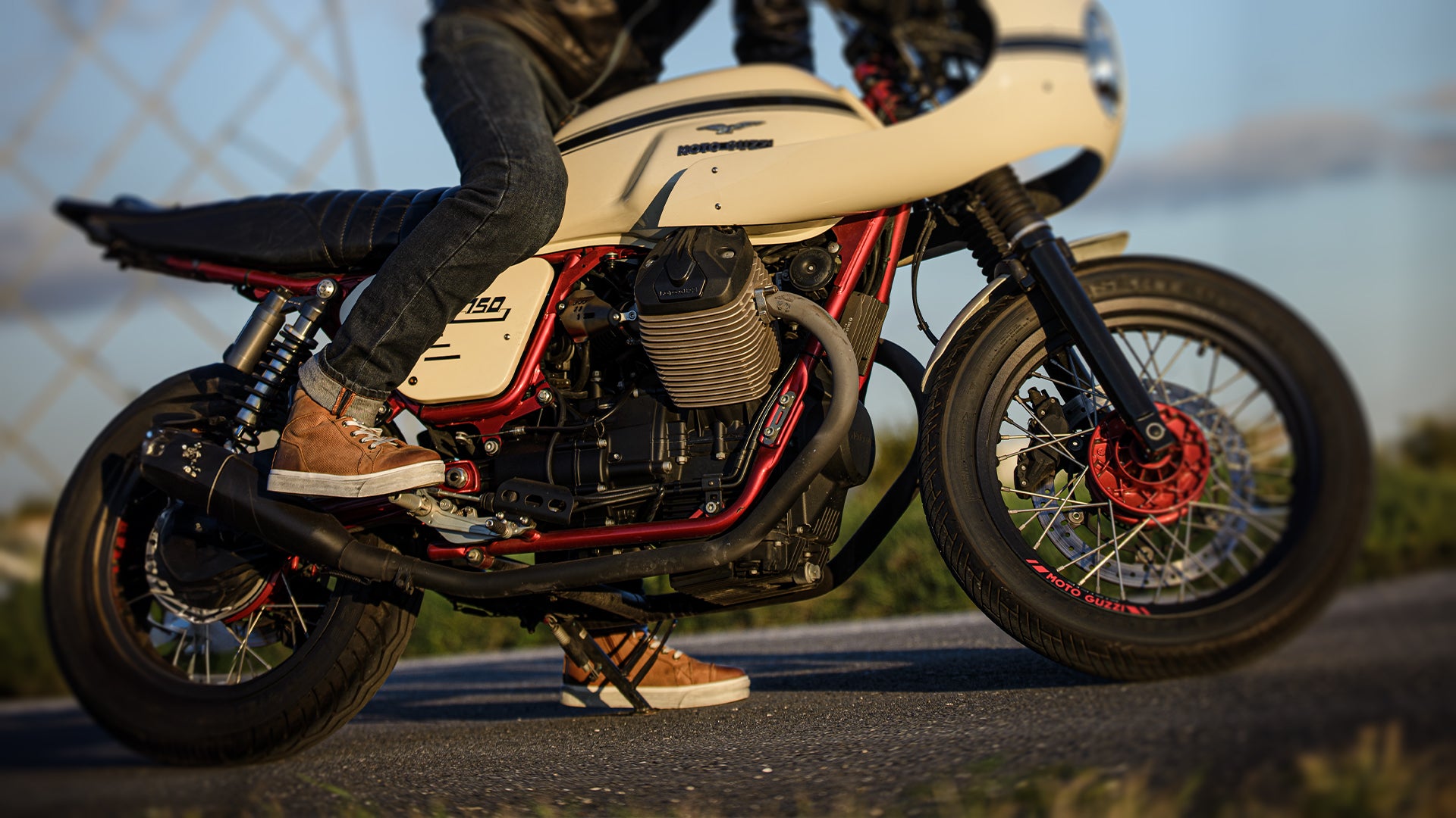 Ultimate Guide to Motorcycle Riding Shoes (2024) – IRONJIAS