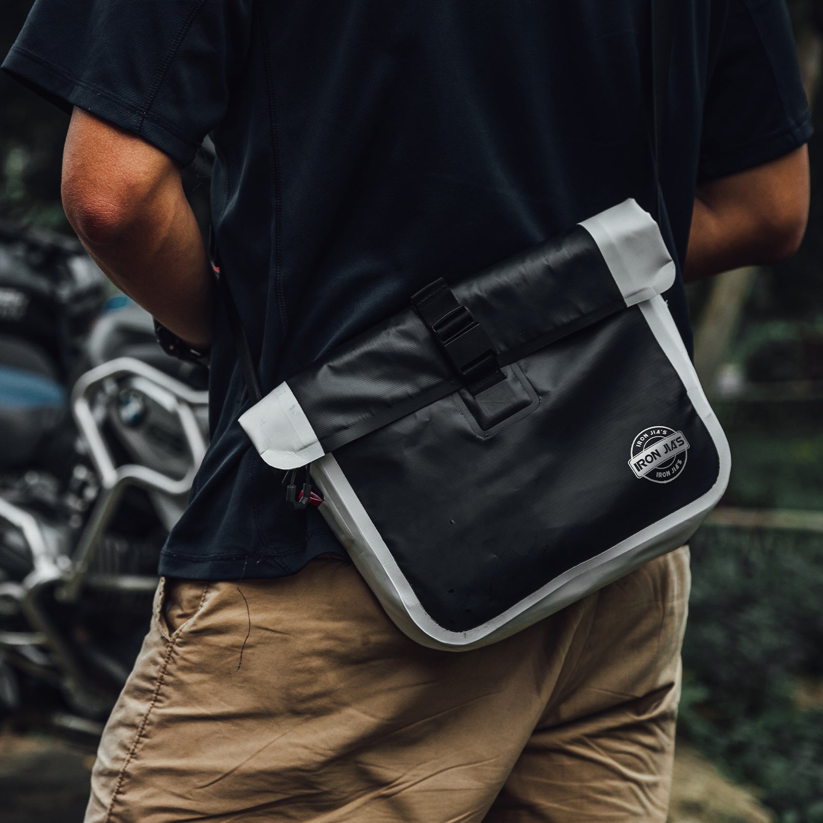 Waterproof Motorcycle Sling Bag | BAG003 – IRONJIAS